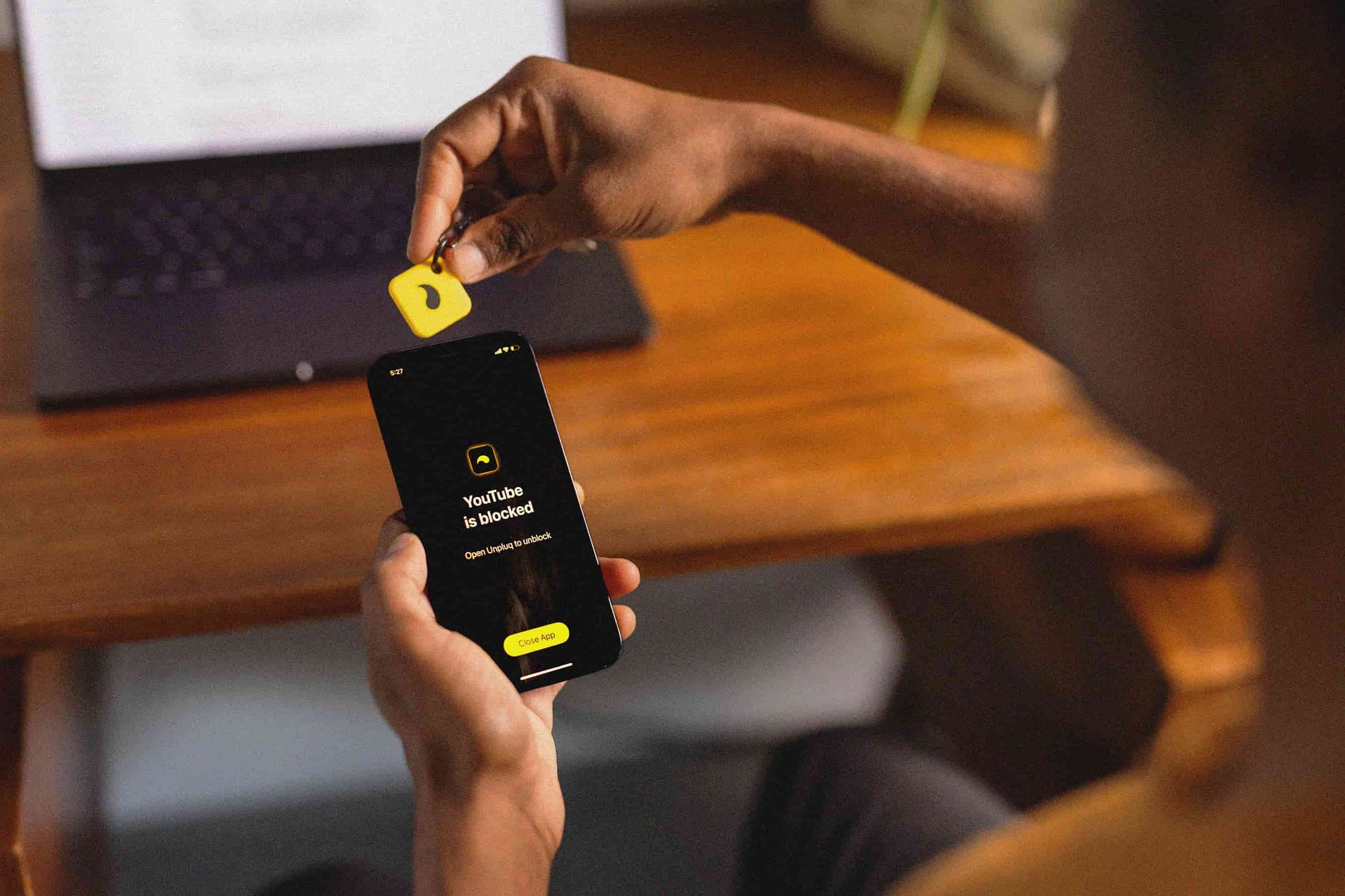 Unpluq Tag + Premium Subscription